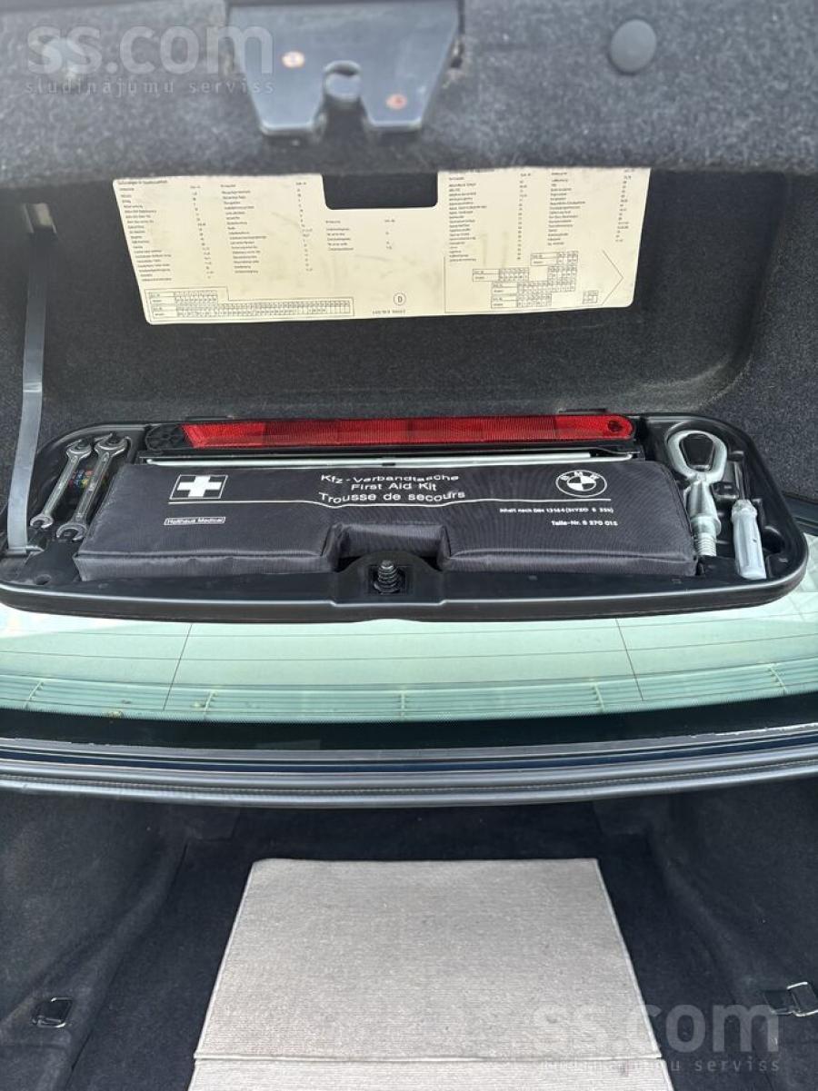 Zils BMW 525 2004 Rīga, ar dzinēja tilpumu 2.50 L un nobraukumu 395 tūkst. km par 3599 €, foto 5 vietnē AUTOMOTO.COM.LV