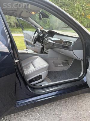Zils BMW 525 2004 Rīga, ar dzinēja tilpumu 2.50 L un nobraukumu 395 tūkst. km par 3599 €, foto 6 vietnē AUTOMOTO.COM.LV