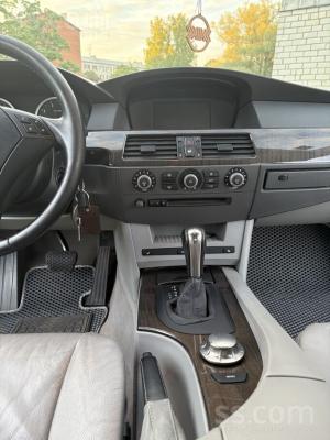Zils BMW 525 2004 Rīga, ar dzinēja tilpumu 2.50 L un nobraukumu 395 tūkst. km par 3599 €, foto 10 vietnē AUTOMOTO.COM.LV