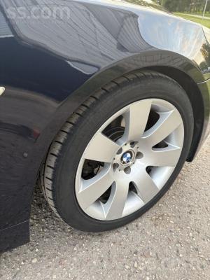 Zils BMW 525 2004 Rīga, ar dzinēja tilpumu 2.50 L un nobraukumu 395 tūkst. km par 3599 €, foto 12 vietnē AUTOMOTO.COM.LV