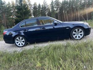 Zils BMW 525 2004 Rīga, ar dzinēja tilpumu 2.50 L un nobraukumu 395 tūkst. km par 3599 €, foto 15 vietnē AUTOMOTO.COM.LV
