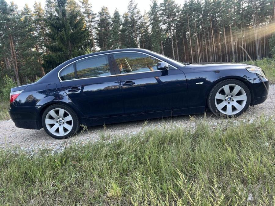 Zils BMW 525 2004 Rīga, ar dzinēja tilpumu 2.50 L un nobraukumu 395 tūkst. km par 3599 €, foto 15 vietnē AUTOMOTO.COM.LV