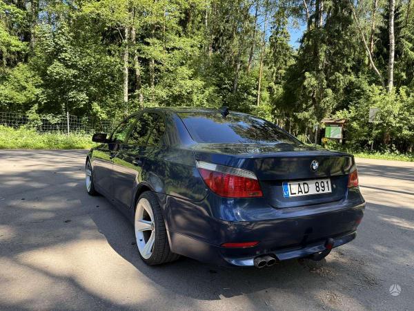Синий БМВ 525 2004 в Таураге, объемом двигателя 2.50 л и пробегом 389 тыс. км за 2900 €, фото 7 на AUTOMOTO.COM.LV