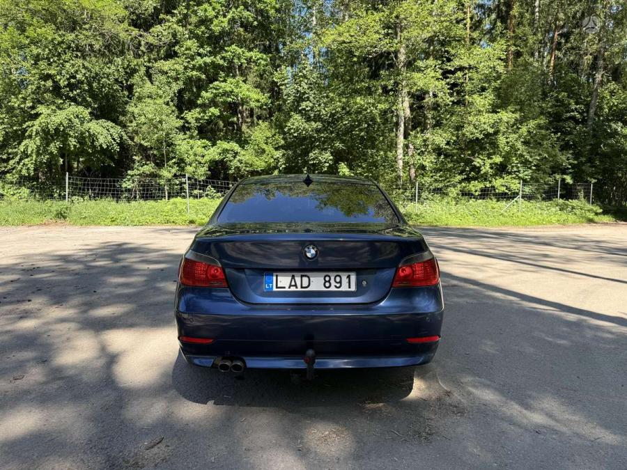 Blue BMW 525 2004 in Taurage, with an engine capacity of 2.50 L and mileage of 389 thousand km for 2900 €, photo 9 on AUTOMOTO.COM.LV