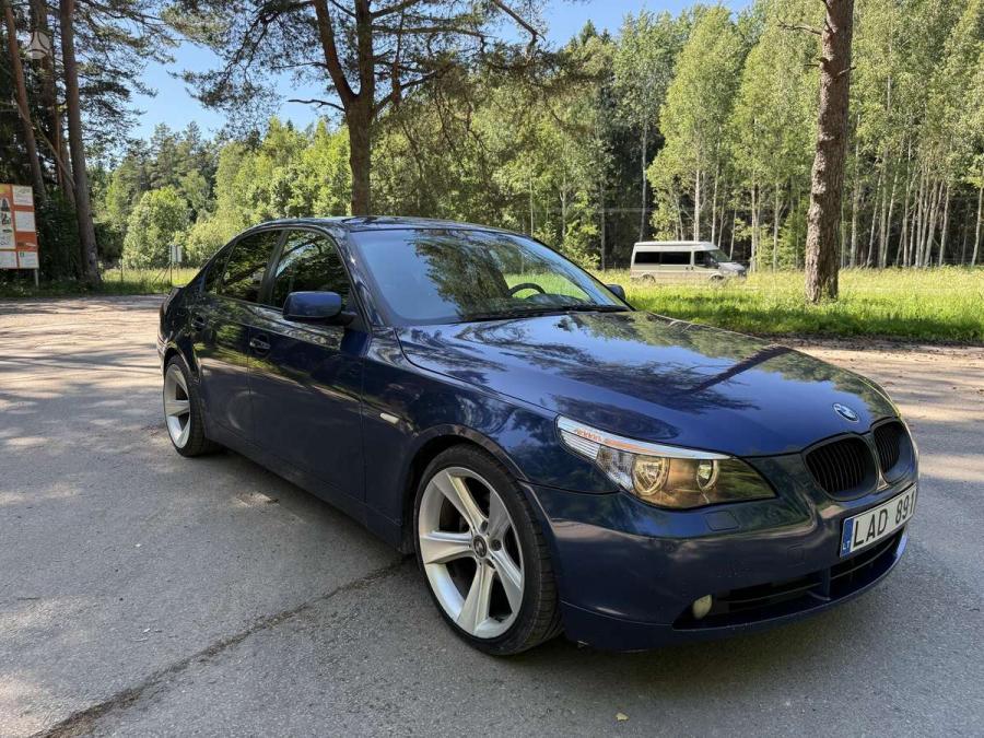 Blue BMW 525 2004 in Taurage, with an engine capacity of 2.50 L and mileage of 389 thousand km for 2900 €, photo 12 on AUTOMOTO.COM.LV