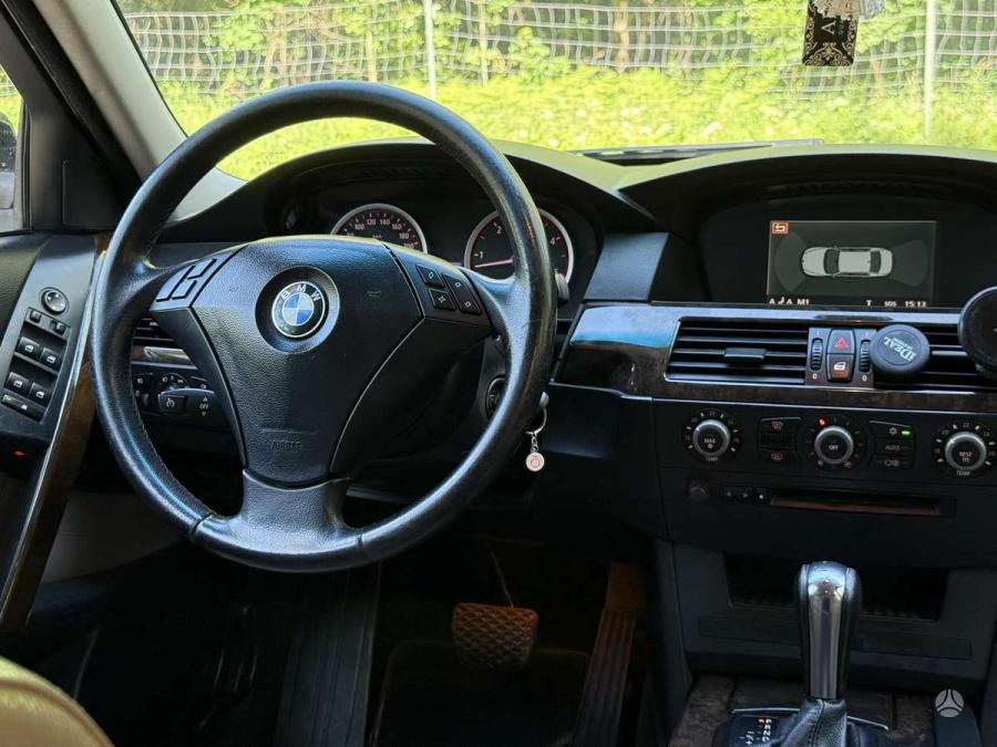 Blue BMW 525 2004 in Taurage, with an engine capacity of 2.50 L and mileage of 389 thousand km for 2900 €, photo 16 on AUTOMOTO.COM.LV