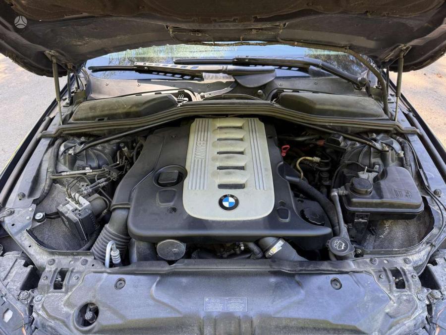 Blue BMW 525 2004 in Taurage, with an engine capacity of 2.50 L and mileage of 389 thousand km for 2900 €, photo 19 on AUTOMOTO.COM.LV