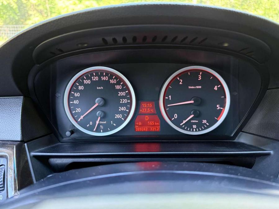 Blue BMW 525 2004 in Taurage, with an engine capacity of 2.50 L and mileage of 389 thousand km for 2900 €, photo 20 on AUTOMOTO.COM.LV