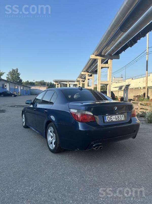 Zils BMW 525 2004 Rīga, ar dzinēja tilpumu 2.50 L un nobraukumu 342 tūkst. km par 3999 €, foto 3 vietnē AUTOMOTO.COM.LV