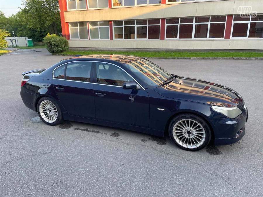 Zils BMW 525 2004 Klaipėda, ar dzinēja tilpumu 2.50 L un nobraukumu 374 tūkst. km par 2800 €, foto 5 vietnē AUTOMOTO.COM.LV