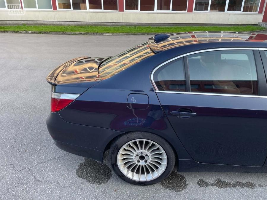 Zils BMW 525 2004 Klaipėda, ar dzinēja tilpumu 2.50 L un nobraukumu 374 tūkst. km par 2800 €, foto 7 vietnē AUTOMOTO.COM.LV