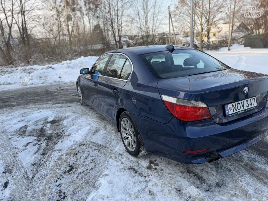 Blue BMW 525 2005 in Kaunas, with an engine capacity of 2.50 L and mileage of 390 thousand km for 2800 €, photo 4 on AUTOMOTO.COM.LV