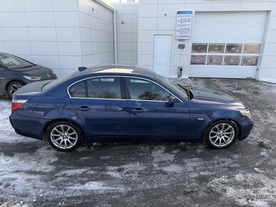 Blue BMW 525 2005 in Kaunas, with an engine capacity of 2.50 L and mileage of 390 thousand km for 2800 €, photo 5 on AUTOMOTO.COM.LV