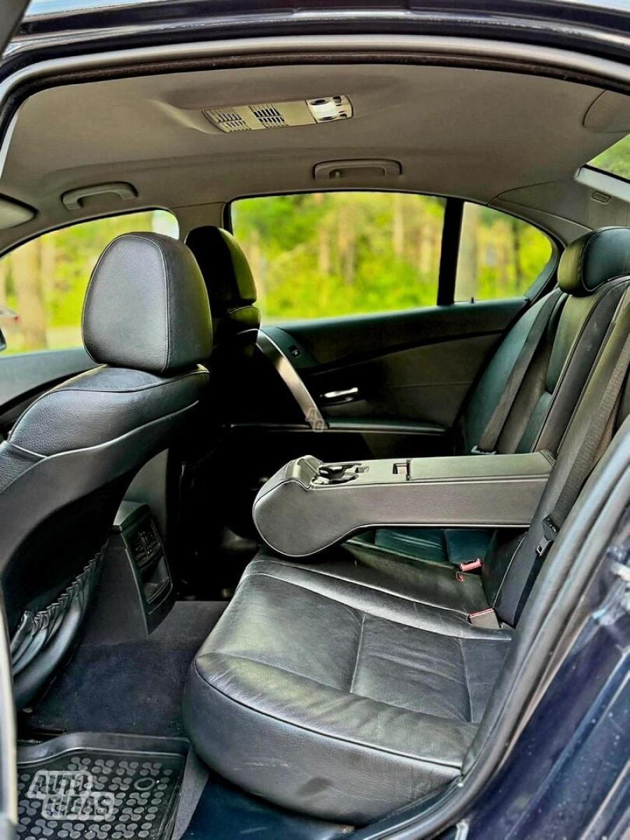 Zils BMW 525 2005 Kauņa, ar dzinēja tilpumu 2.50 L un nobraukumu 440 tūkst. km par 2590 €, foto 18 vietnē AUTOMOTO.COM.LV