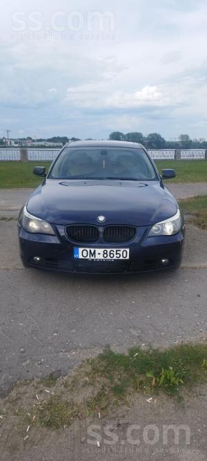 Zils BMW 525 2005 Rīga, ar dzinēja tilpumu 2.50 L un nobraukumu 331 tūkst. km par 3500 €, foto  vietnē AUTOMOTO.COM.LV