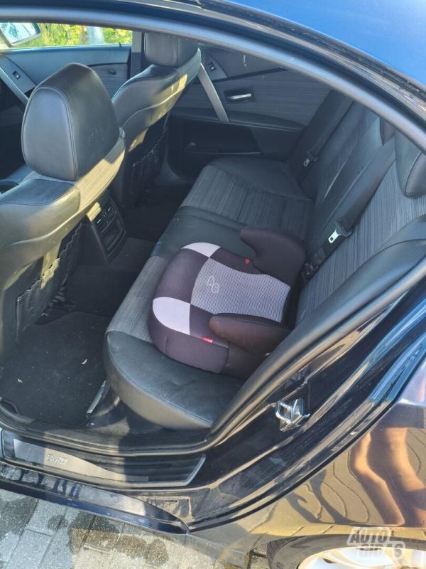 Blue BMW 525 2005 in Anyksciai, with an engine capacity of 2.50 L and mileage of 452 thousand km for 2200 €, photo 10 on AUTOMOTO.COM.LV