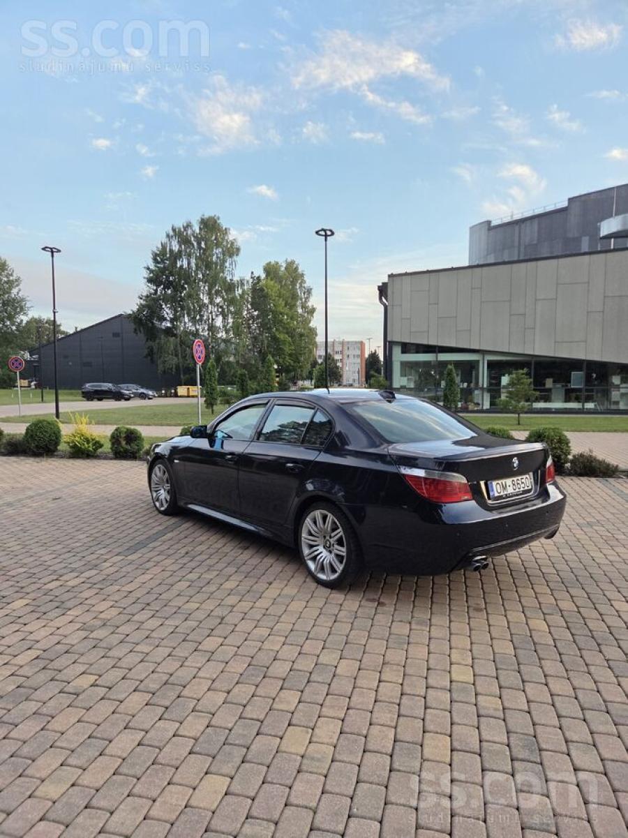 Blue BMW 525 2005 in Riga, with an engine capacity of 2.50 L and mileage of 345 thousand km for 3450 €, photo 7 on AUTOMOTO.COM.LV