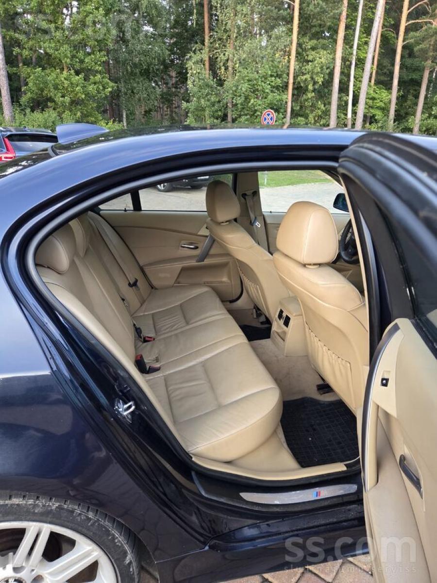 Blue BMW 525 2005 in Riga, with an engine capacity of 2.50 L and mileage of 345 thousand km for 3450 €, photo 10 on AUTOMOTO.COM.LV