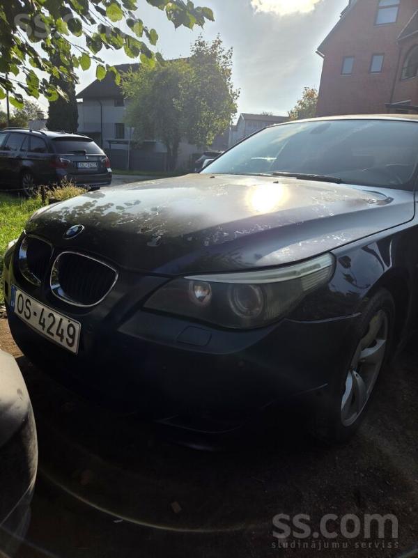 Zils BMW 525 2005 Rīga, ar dzinēja tilpumu 2.50 L un nobraukumu 348 tūkst. km par 2200 €, foto 1 vietnē AUTOMOTO.COM.LV