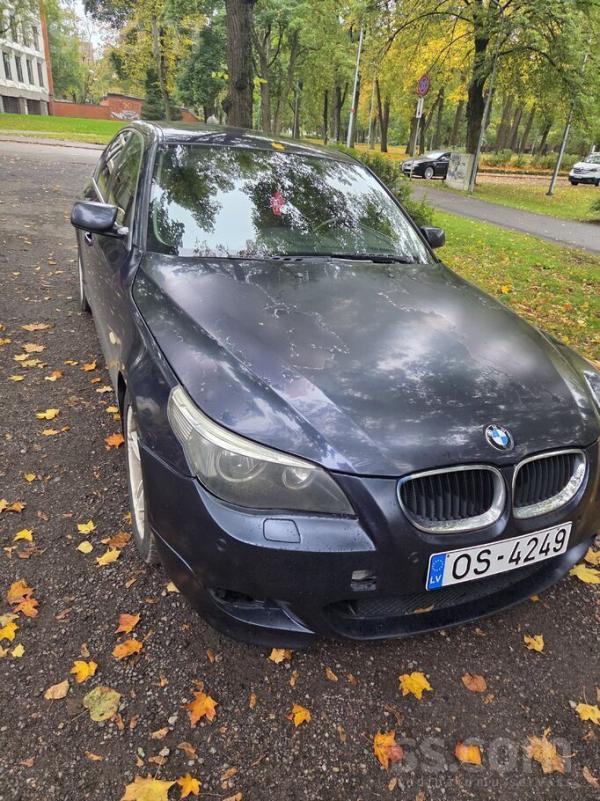 Blue BMW 525 2005 in Riga, with an engine capacity of 2.50 L and mileage of 314 thousand km for 1750 €, photo 3 on AUTOMOTO.COM.LV