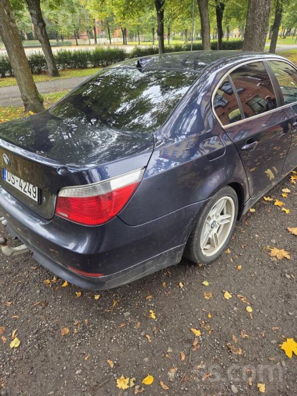 Blue BMW 525 2005 in Riga, with an engine capacity of 2.50 L and mileage of 314 thousand km for 1750 €, photo 7 on AUTOMOTO.COM.LV