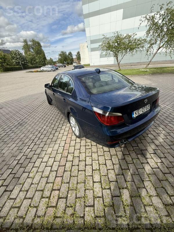 Zils BMW 525 2006 Dobele, ar dzinēja tilpumu 2.50 L un nobraukumu 402 tūkst. km par 3100 €, foto 5 vietnē AUTOMOTO.COM.LV