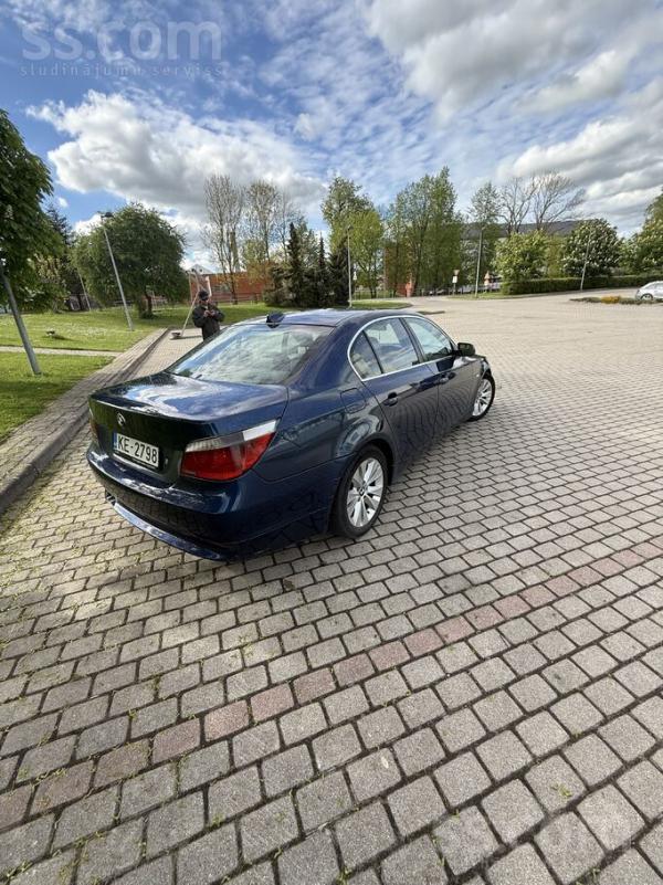 Zils BMW 525 2006 Dobele, ar dzinēja tilpumu 2.50 L un nobraukumu 402 tūkst. km par 3100 €, foto 7 vietnē AUTOMOTO.COM.LV