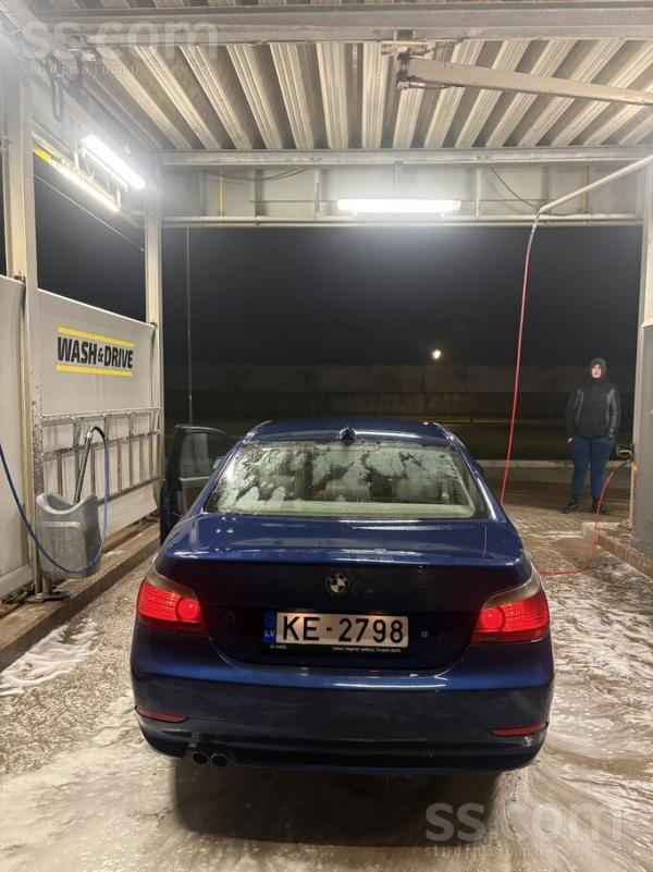Zils BMW 525 2006 Saldus, ar dzinēja tilpumu 2.50 L un nobraukumu 470 tūkst. km par 3000 €, foto 8 vietnē AUTOMOTO.COM.LV