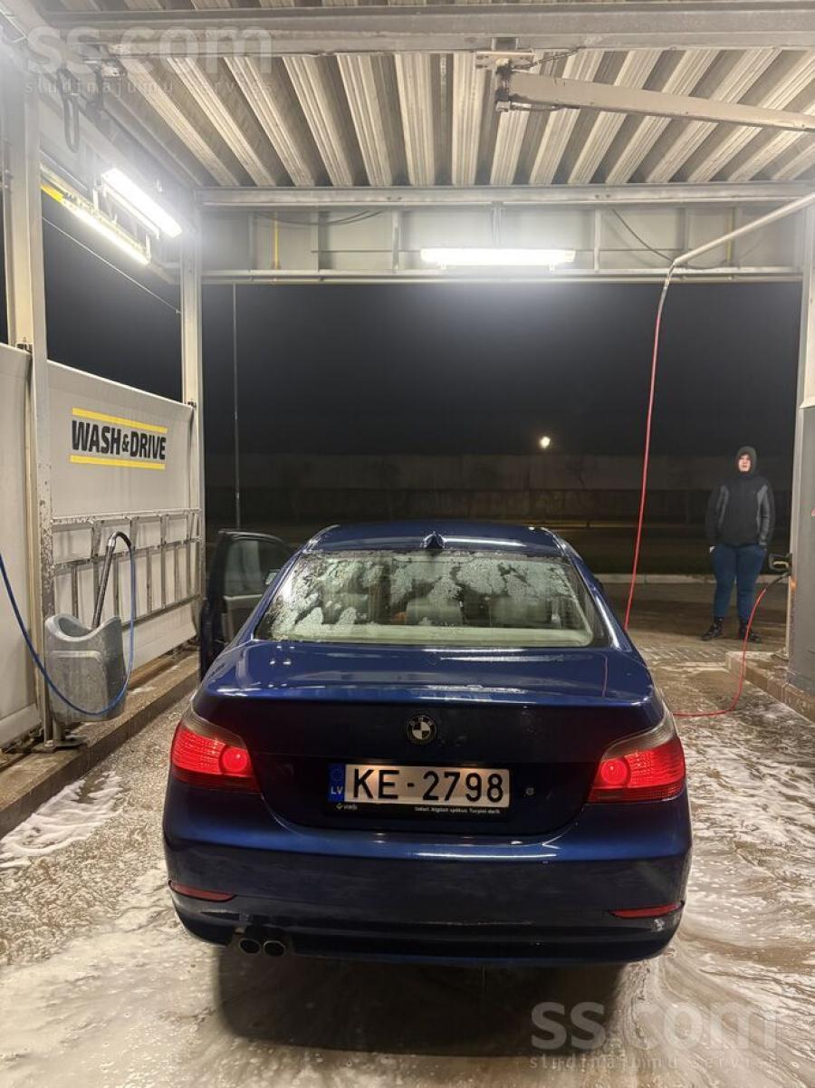 Zils BMW 525 2006 Saldus, ar dzinēja tilpumu 2.50 L un nobraukumu 470 tūkst. km par 3000 €, foto 8 vietnē AUTOMOTO.COM.LV