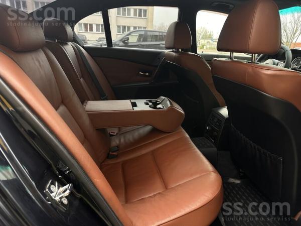Zils BMW 525 2006 Liepāja, ar dzinēja tilpumu 2.50 L un nobraukumu 407 tūkst. km par 4600 €, foto 10 vietnē AUTOMOTO.COM.LV