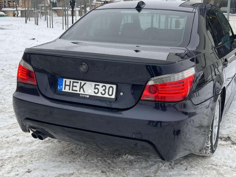 Zils BMW 525 2006 Kauņa, ar dzinēja tilpumu 2.50 L un nobraukumu 450 tūkst. km par 2950 €, foto 13 vietnē AUTOMOTO.COM.LV