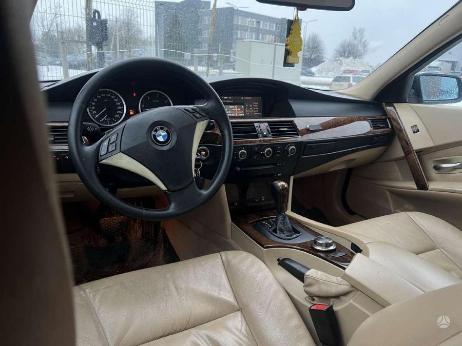 Zils BMW 525 2006 Kauņa, ar dzinēja tilpumu 2.50 L un nobraukumu 450 tūkst. km par 2950 €, foto 19 vietnē AUTOMOTO.COM.LV