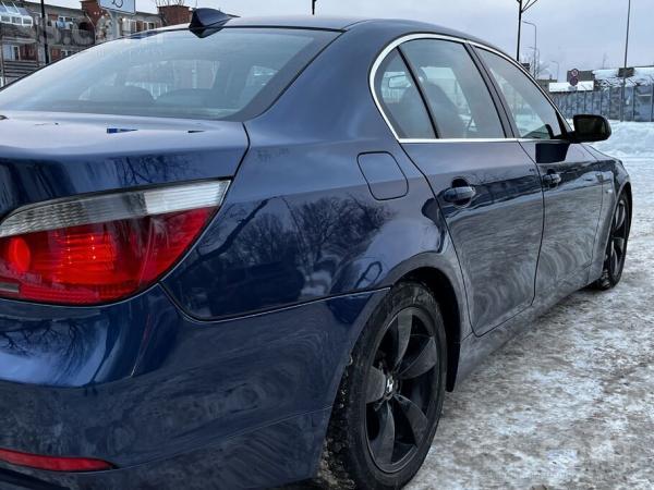 Zils BMW 525 2006 Liepāja, ar dzinēja tilpumu 2.50 L un nobraukumu 432 tūkst. km par 3500 €, foto 8 vietnē AUTOMOTO.COM.LV