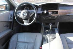 Zils BMW 525 2006 Liepāja, ar dzinēja tilpumu 2.50 L un nobraukumu 436 tūkst. km par 3450 €, foto 10 vietnē AUTOMOTO.COM.LV