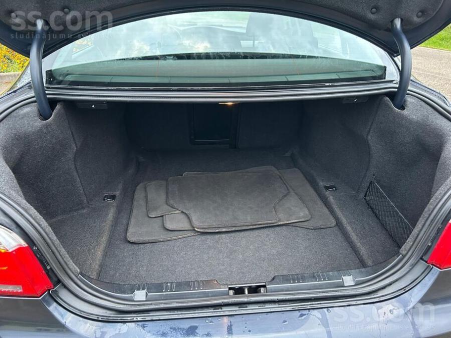 Blue BMW 525 2006 in Jekabpils, with an engine capacity of 2.50 L and mileage of 472 thousand km for 2500 €, photo 13 on AUTOMOTO.COM.LV