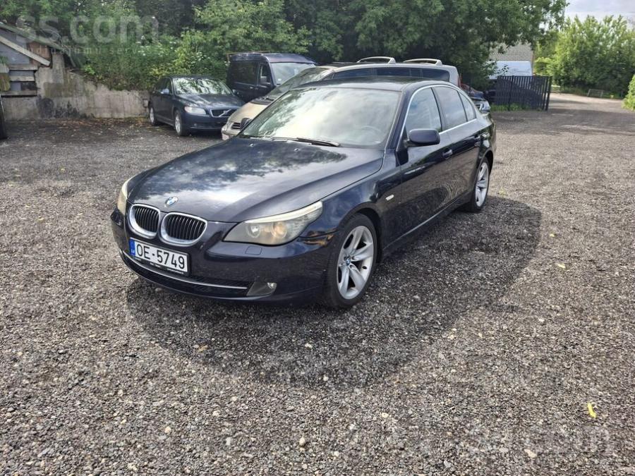Blue BMW 525 2007 in Riga, with an engine capacity of 3.00 L and mileage of 367 thousand km for 4290 €, photo 4 on AUTOMOTO.COM.LV