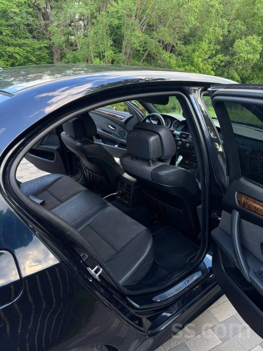 Blue BMW 525 2007 in Rezekne, with an engine capacity of 3.00 L and mileage of 402 thousand km for 6650 €, photo 4 on AUTOMOTO.COM.LV