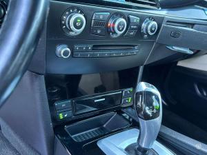 Zils BMW 525 2007 Šauļi, ar dzinēja tilpumu 2.50 L un nobraukumu 250 tūkst. km par 6300 €, foto 14 vietnē AUTOMOTO.COM.LV