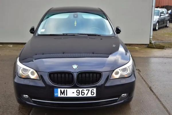 Синий БМВ 525 2007 в Екабпилс, объемом двигателя 3.00 л и пробегом 257 тыс. км за 6800 €, фото 4 на AUTOMOTO.COM.LV