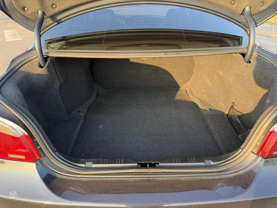 Zils BMW 525 2007 Viļņa, ar dzinēja tilpumu 2.50 L un nobraukumu 273 tūkst. km par 4200 €, foto 25 vietnē AUTOMOTO.COM.LV