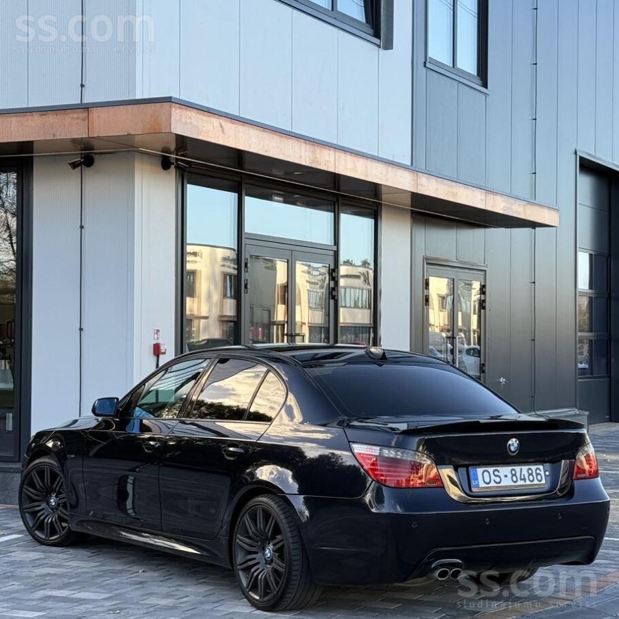 Blue BMW 525 2007 in Riga, with an engine capacity of 3.00 L and mileage of 285 thousand km for 6350 €, photo 11 on AUTOMOTO.COM.LV