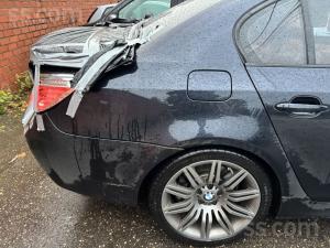 Blue BMW 525 2008 in Riga, with an engine capacity of 3.00 L and mileage of 345 thousand km for 4200 €, photo 7 on AUTOMOTO.COM.LV