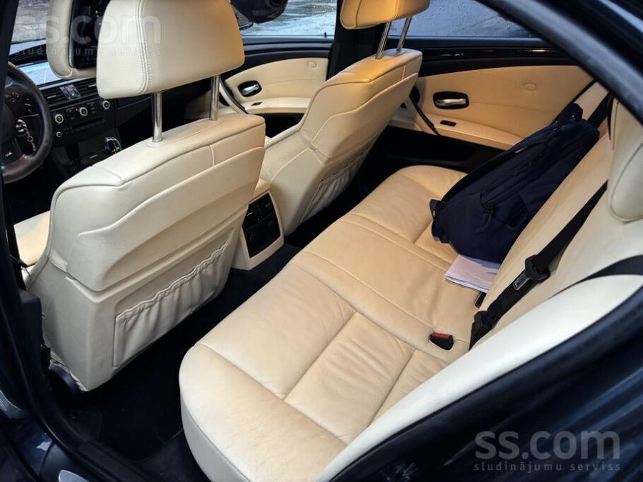 Blue BMW 525 2008 in Riga, with an engine capacity of 3.00 L and mileage of 345 thousand km for 4200 €, photo 15 on AUTOMOTO.COM.LV