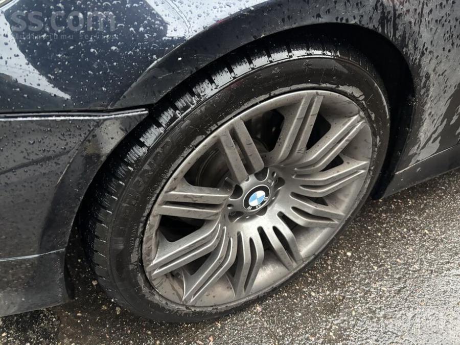 Blue BMW 525 2008 in Riga, with an engine capacity of 3.00 L and mileage of 345 thousand km for 4200 €, photo 21 on AUTOMOTO.COM.LV