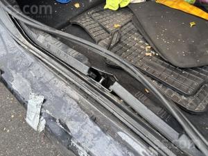 Blue BMW 525 2008 in Riga, with an engine capacity of 3.00 L and mileage of 345 thousand km for 4200 €, photo 23 on AUTOMOTO.COM.LV