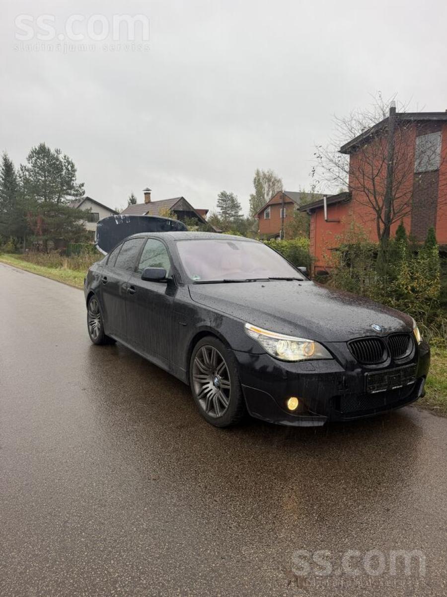 Blue BMW 525 2008 in Riga, with an engine capacity of 3.00 L and mileage of 344 thousand km for 4500 €, photo 3 on AUTOMOTO.COM.LV