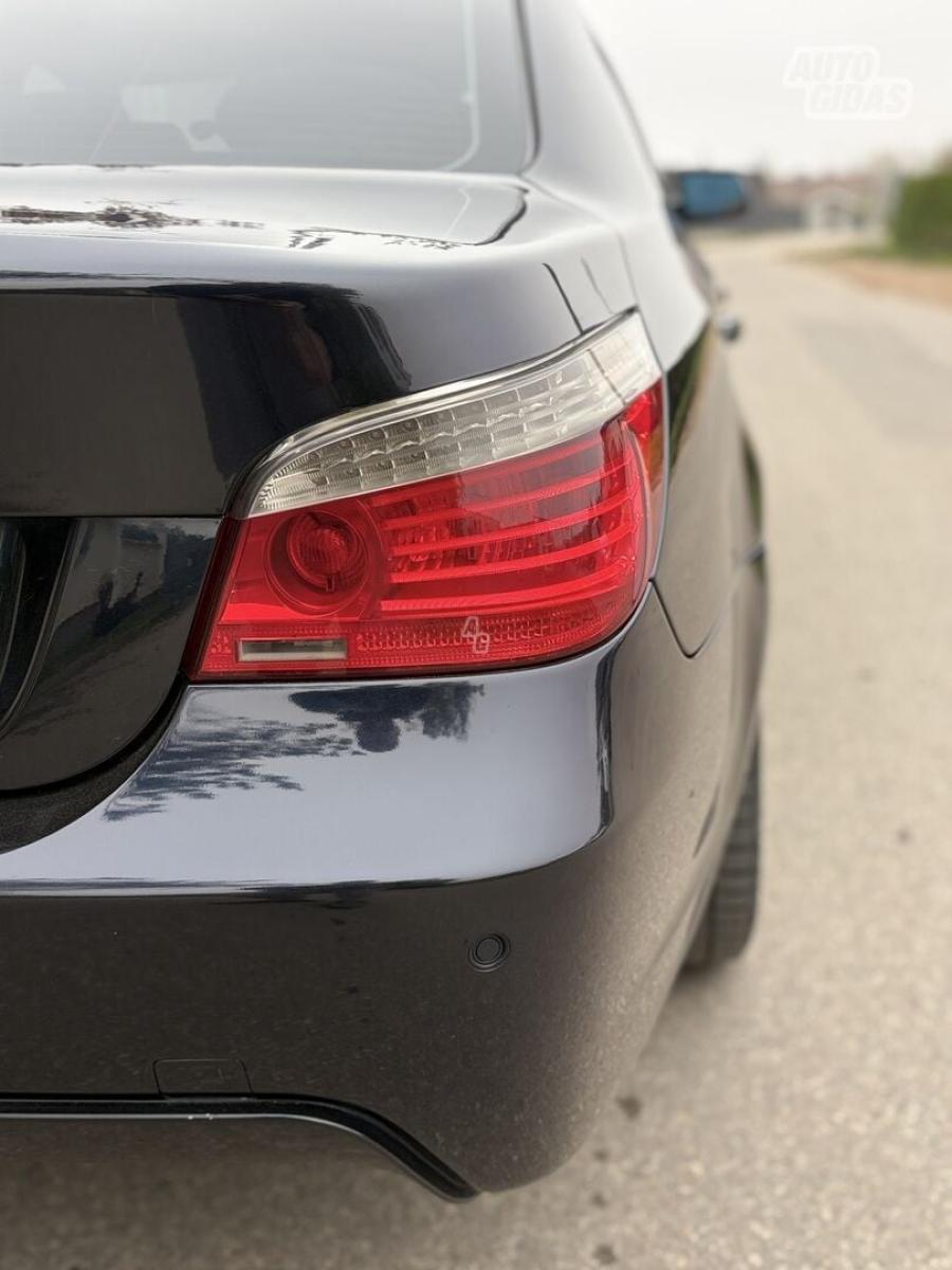 Blue BMW 525 2008 in Vilnius, with an engine capacity of 3.00 L and mileage of 351 thousand km for 4800 €, photo 8 on AUTOMOTO.COM.LV