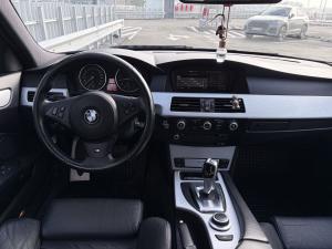 Blue BMW 525 2008 in Vilnius, with an engine capacity of 3.00 L and mileage of 351 thousand km for 4800 €, photo 12 on AUTOMOTO.COM.LV