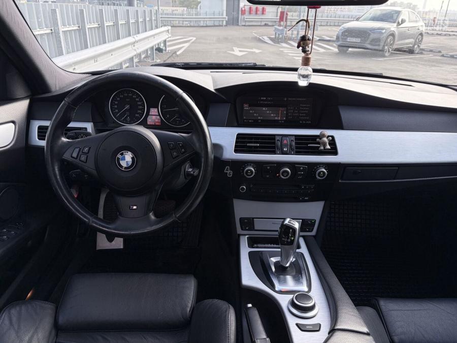 Blue BMW 525 2008 in Vilnius, with an engine capacity of 3.00 L and mileage of 351 thousand km for 4800 €, photo 12 on AUTOMOTO.COM.LV