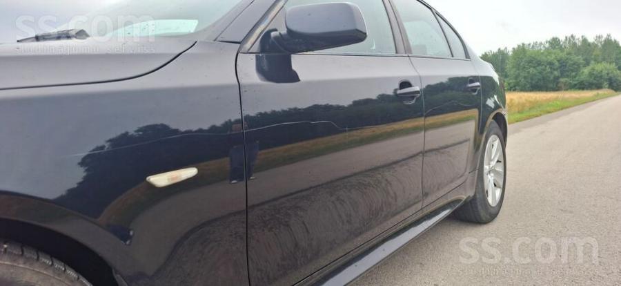 Zils BMW 525 2009 Tukums, ar dzinēja tilpumu 3.00 L un nobraukumu 261 tūkst. km par 6200 €, foto 9 vietnē AUTOMOTO.COM.LV